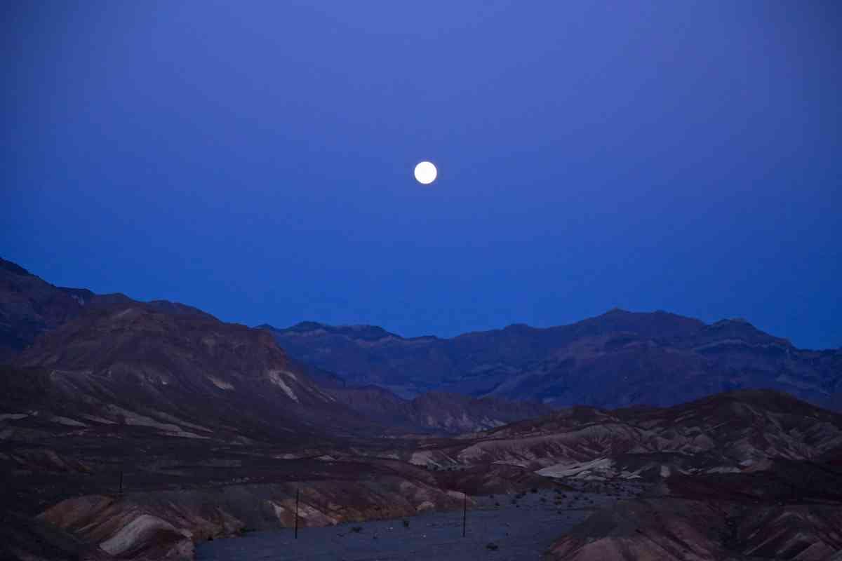 How to Spend a Weekend in Death Valley [Plus Road Trip Video]